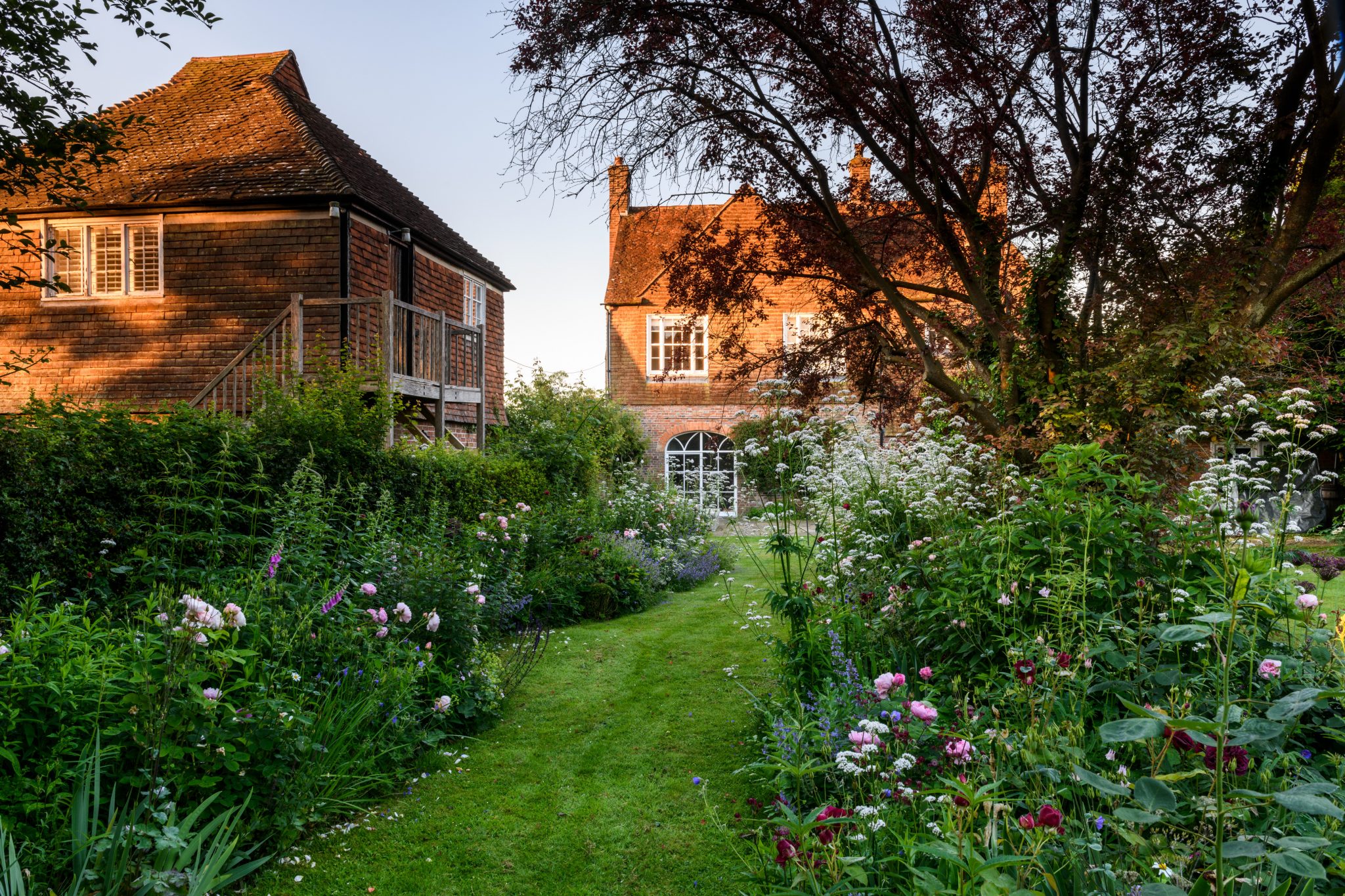 Garden and landscape designs by award winning designer Jo Thompson